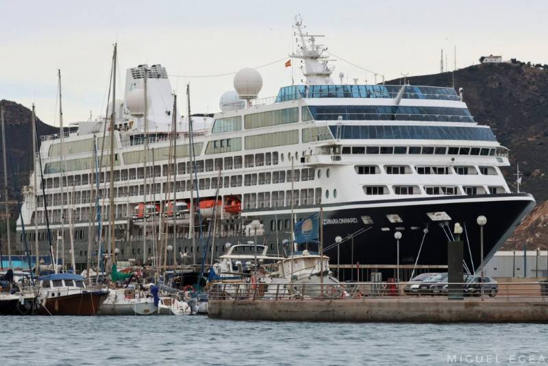 El -MS Azamara Onward- en Cartagena por Miguel Egea – Los Faros del Mundo
