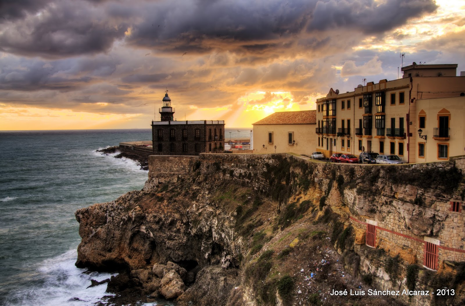 Faro de Melilla {Melilla} – Los Faros del Mundo